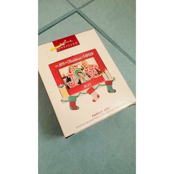 Hallmark | Accents | Hallmark Keepsake Christmas Ornament 223 Family ...